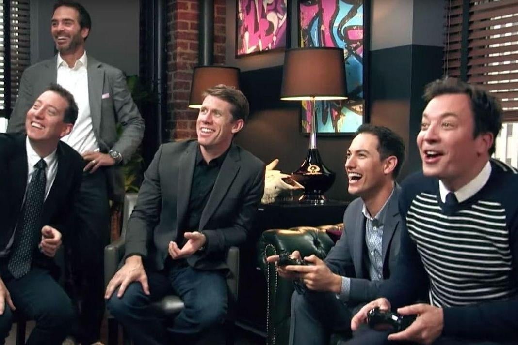 Jimmy Fallon joga Mario Kart 8 em conjunto com 4 pilotos da Nascar ...