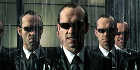 Hugo Weaving esteve perto de entrar em The Matrix Resurrections ...