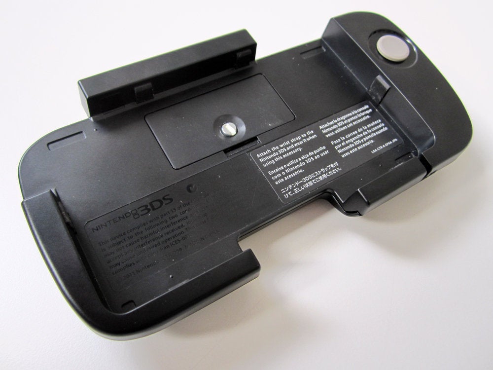 3DS Circle Pad Pro Review | Eurogamer.net