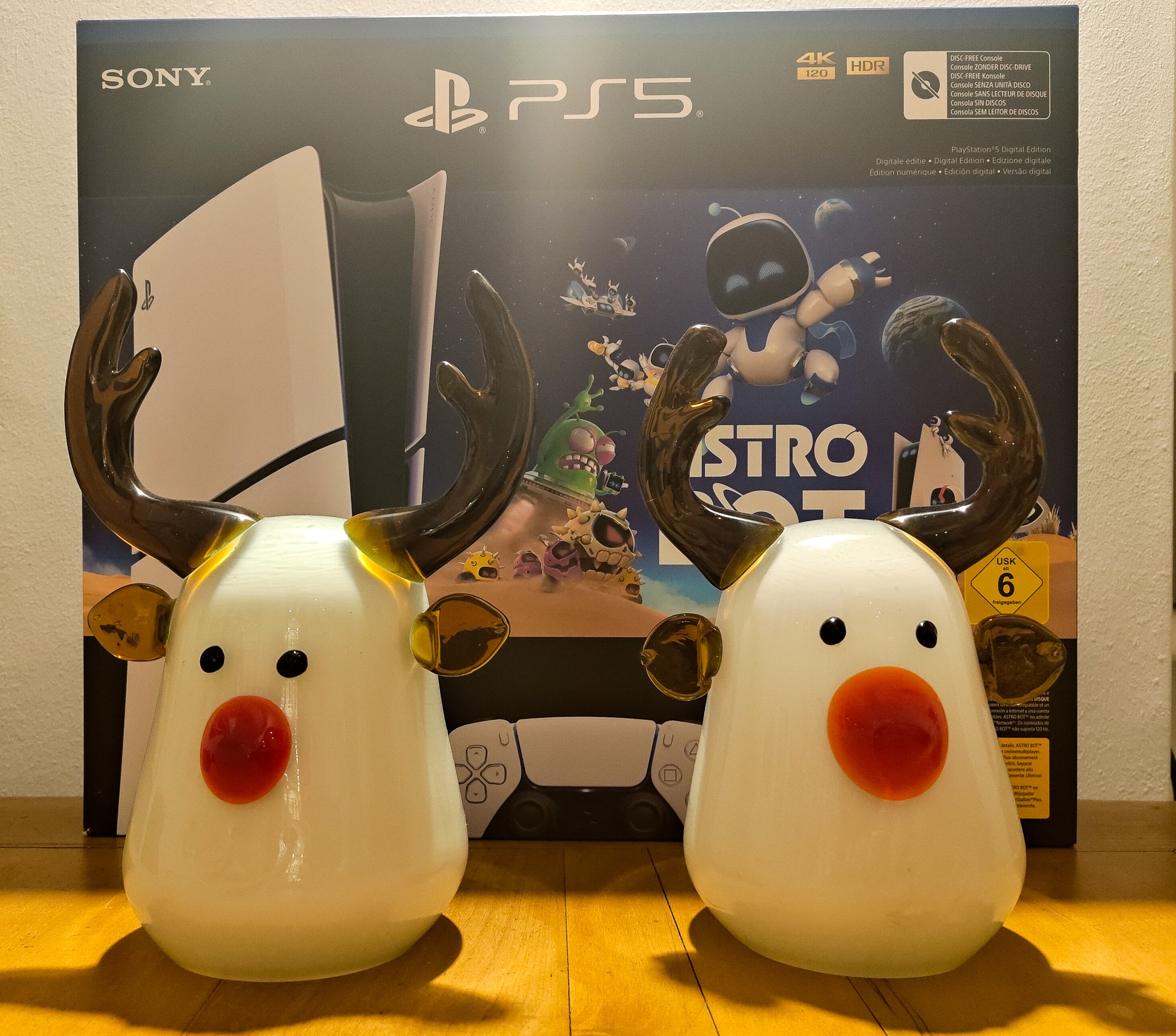 Gewinnt heute eine PlayStation 5 Digital Astro Bot Edition und 12 Monate PlayStation Plus ...