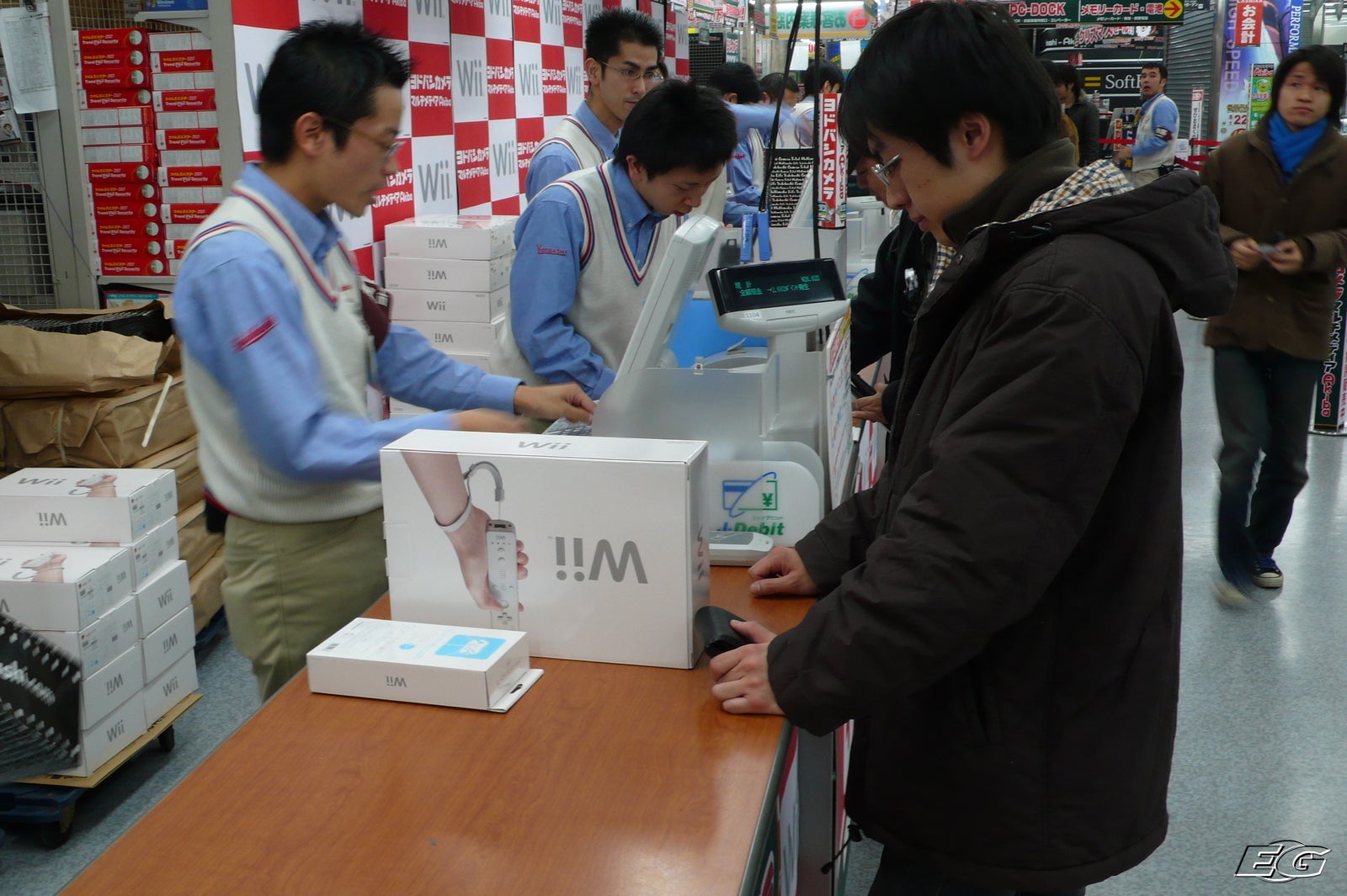 Wii release day store