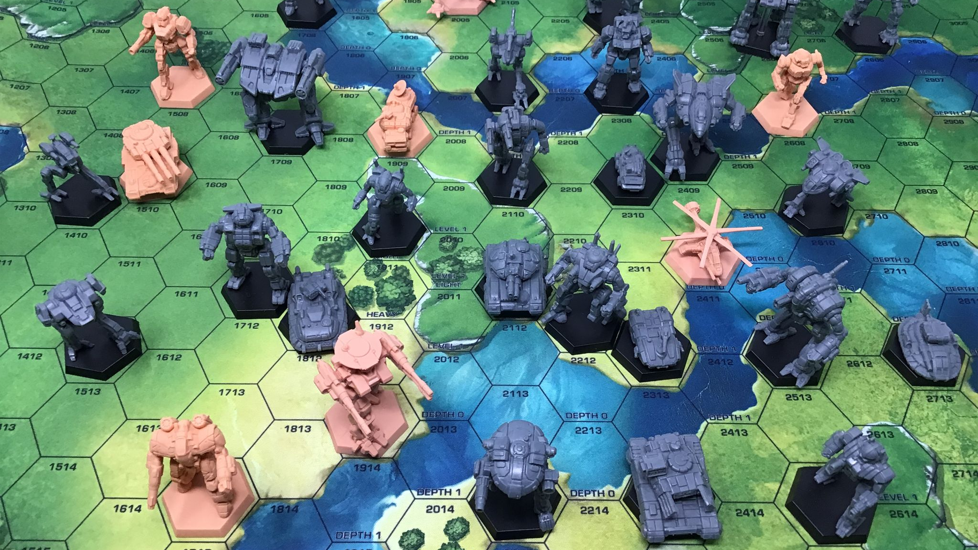 Mech miniatures classic BattleTech is a surprisingly approachable ...
