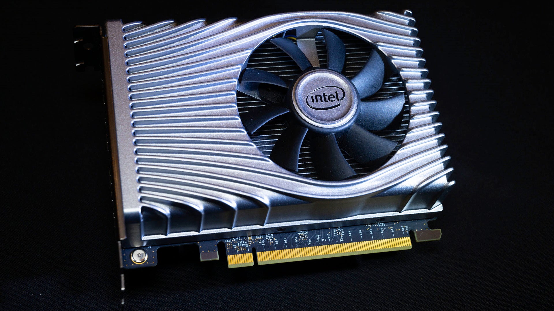 Intel's first Xe graphics card is still on track for release in 2020 ...
