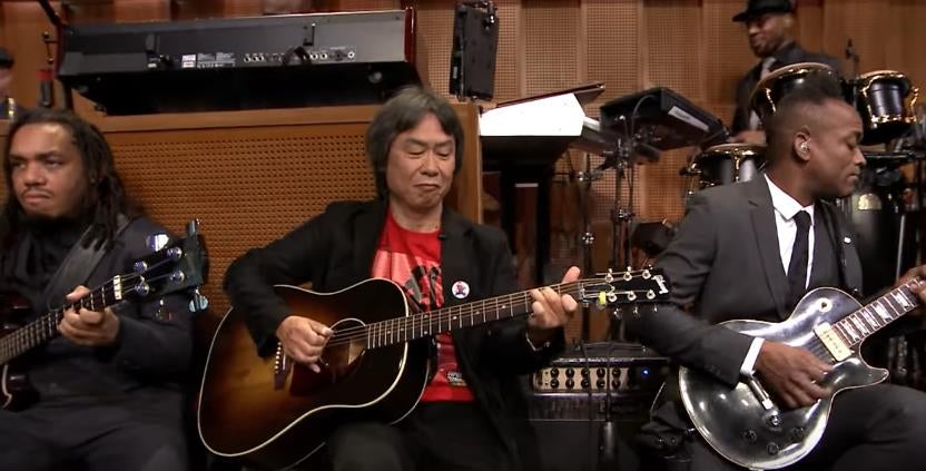 Watch Shigeru Miyamoto and The Roots perform the Super Mario Bros ...
