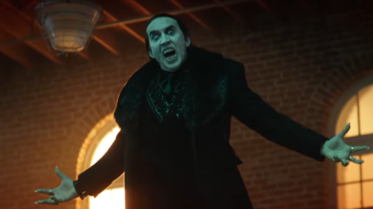 Nicolas Cage jako narcystyczny Dracula. Nowy zwiastun filmu „Renfield ...
