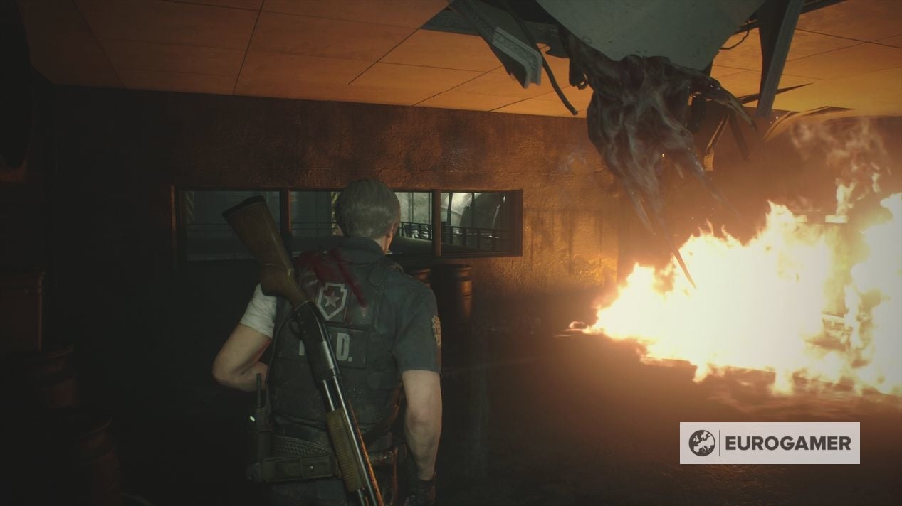 Resident Evil 2 - G Tyrant Stage 2 boss battle, use the Crane once to ...