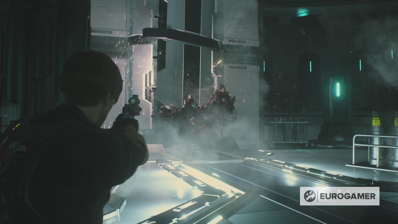 Resident Evil 2 - G Tyrant Stage 3 boss strategy, exploring the West ...
