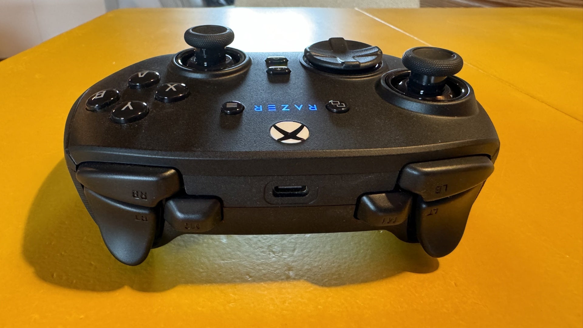 Razer Wolverine V3 Pro im Test: Mit umfassendem Upgrade zum besten ...